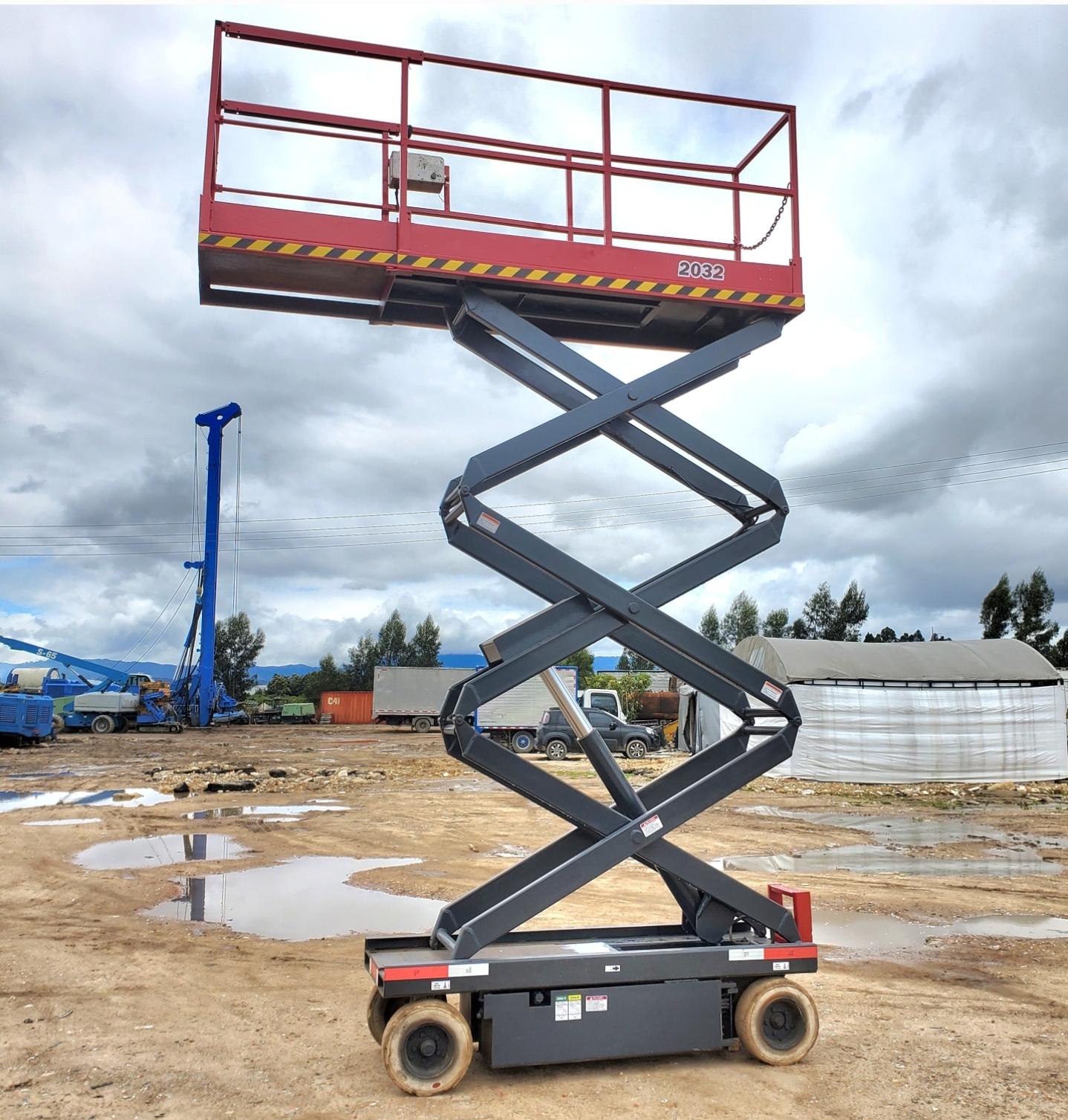 ALQUILER PLATAFORMA ELEVADORA TIPO TIJERA CON ALTURA DE TRABAJO 8 ...
